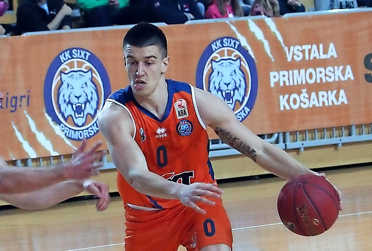 Sixt Primorska v prvo uspešno čez Krko - Primorske novice