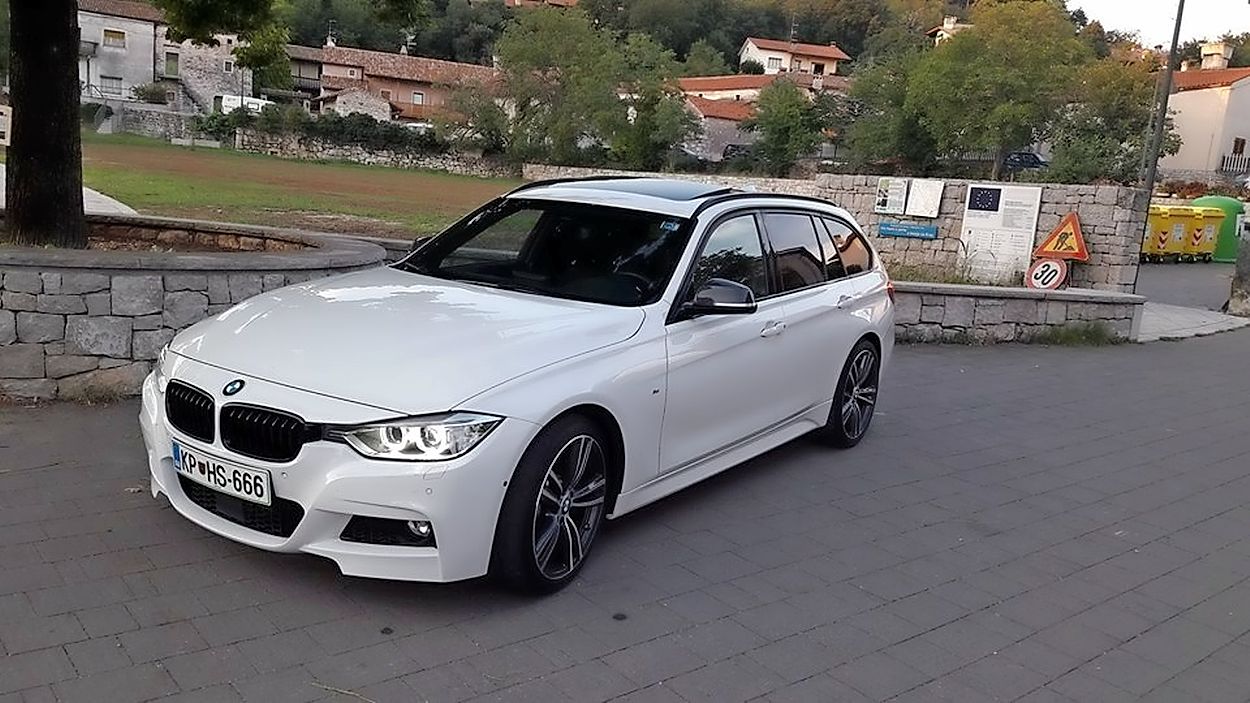 Vzeli ključe in ukradli bmw - Primorske novice