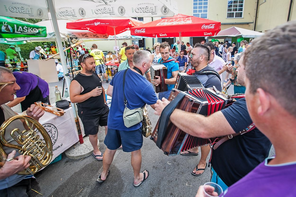 Dišalo je po golažu - Primorske novice