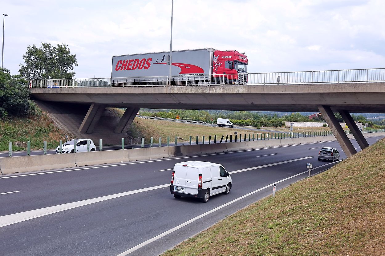 Do 15. oktobra bo oviran promet na nadvozu Bertoki - Primorske novice
