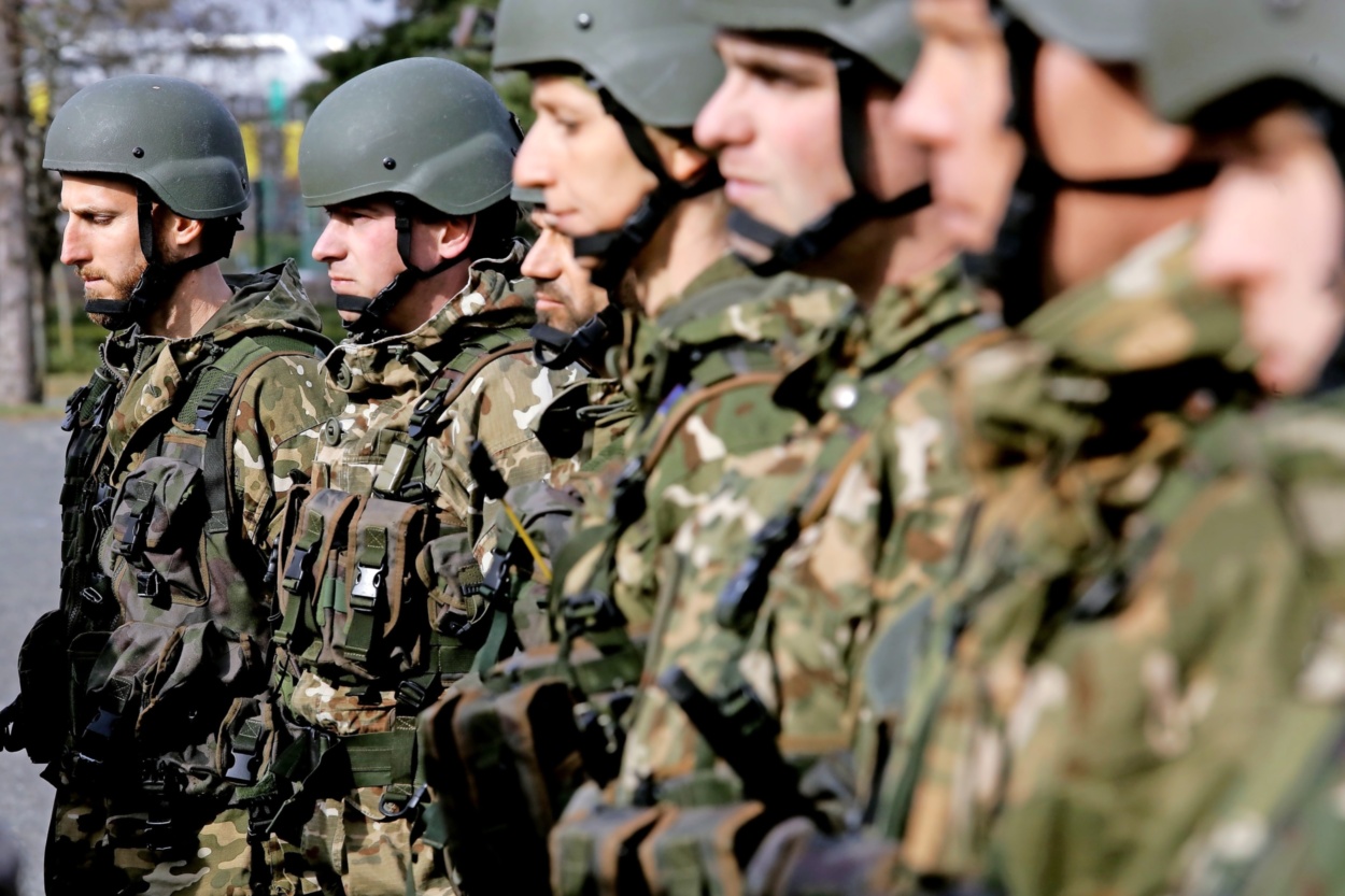 Slovenski vojaki ostajajo na severu Iraka - Primorske novice