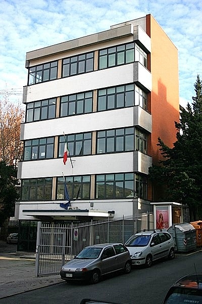 74 dijakov in 21 članov osebja tržaškega liceja France Prešeren v ...