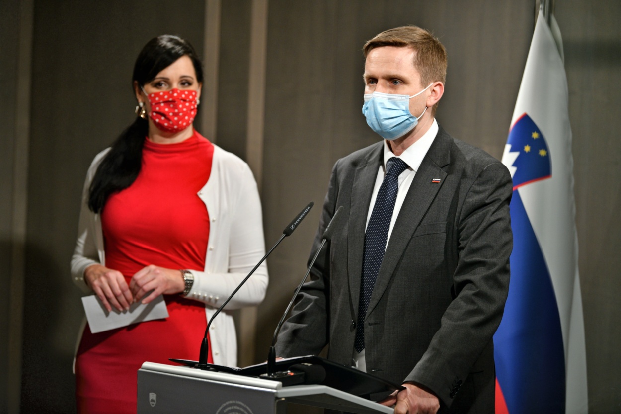 Oslabljena koalicija v iskanje novega predsednika DZ - Primorske novice