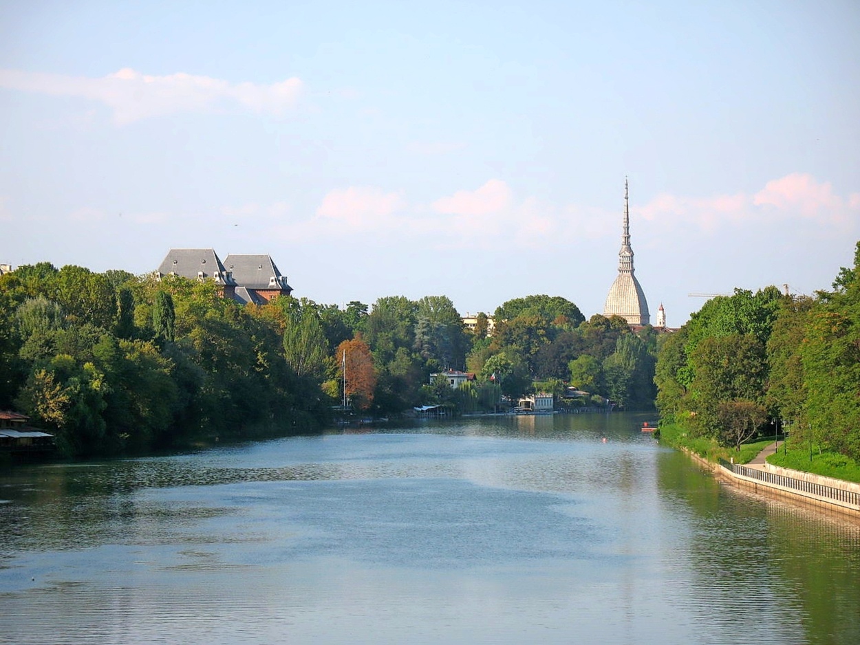 V Italiji se zaradi suše 125 občin ob reki Pad sooča z omejevanjem ...