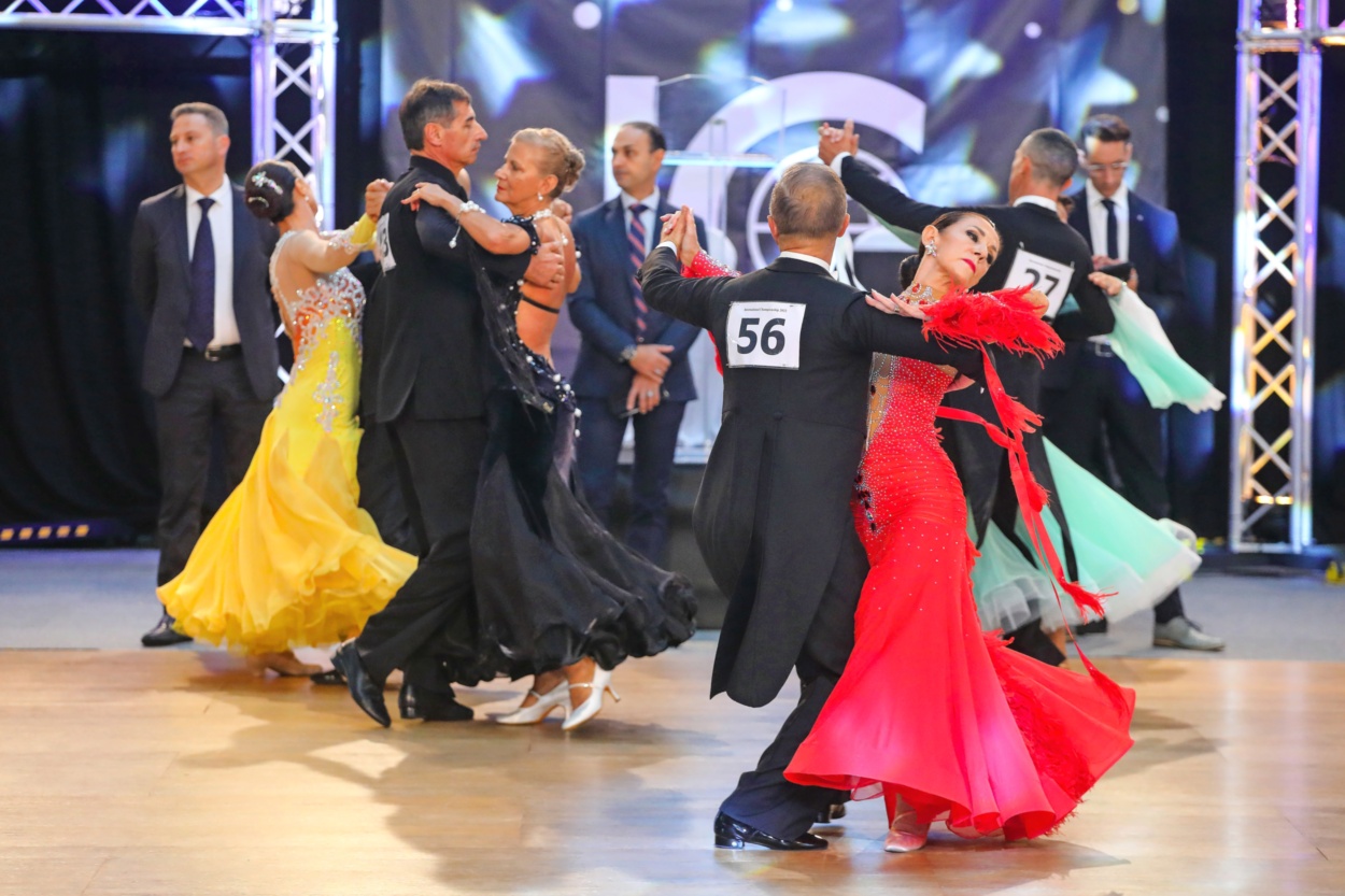 Plesalci preplavili Istro - Primorske novice