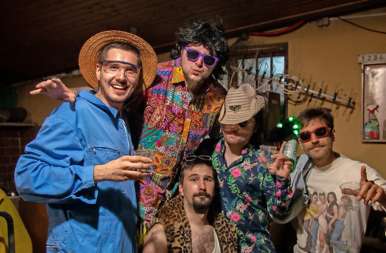 Ansambel Vinotoch Bend vabi na drugi deseti rojstni dan - Primorske novice