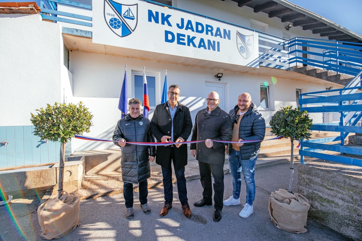 SLOVENIJA | Stadioni, dvorane in druga športna infrastruktura ...