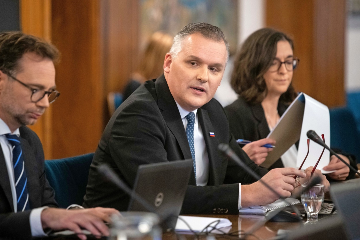 Kumer in Han uspešno prestala zaslišanje pred odborom DZ - Primorske novice