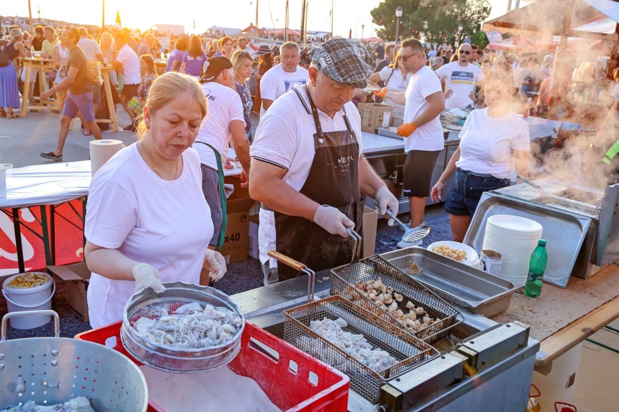 40.000 zadovoljnih obiskovalcev na tradicionalnem Ribiškem prazniku ...