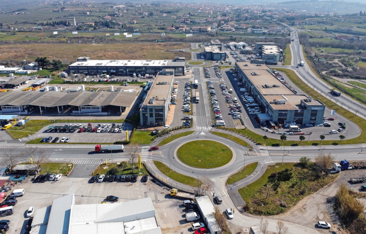 Dars z gradbenim dovoljenjem za serminsko vpadnico - Primorske novice