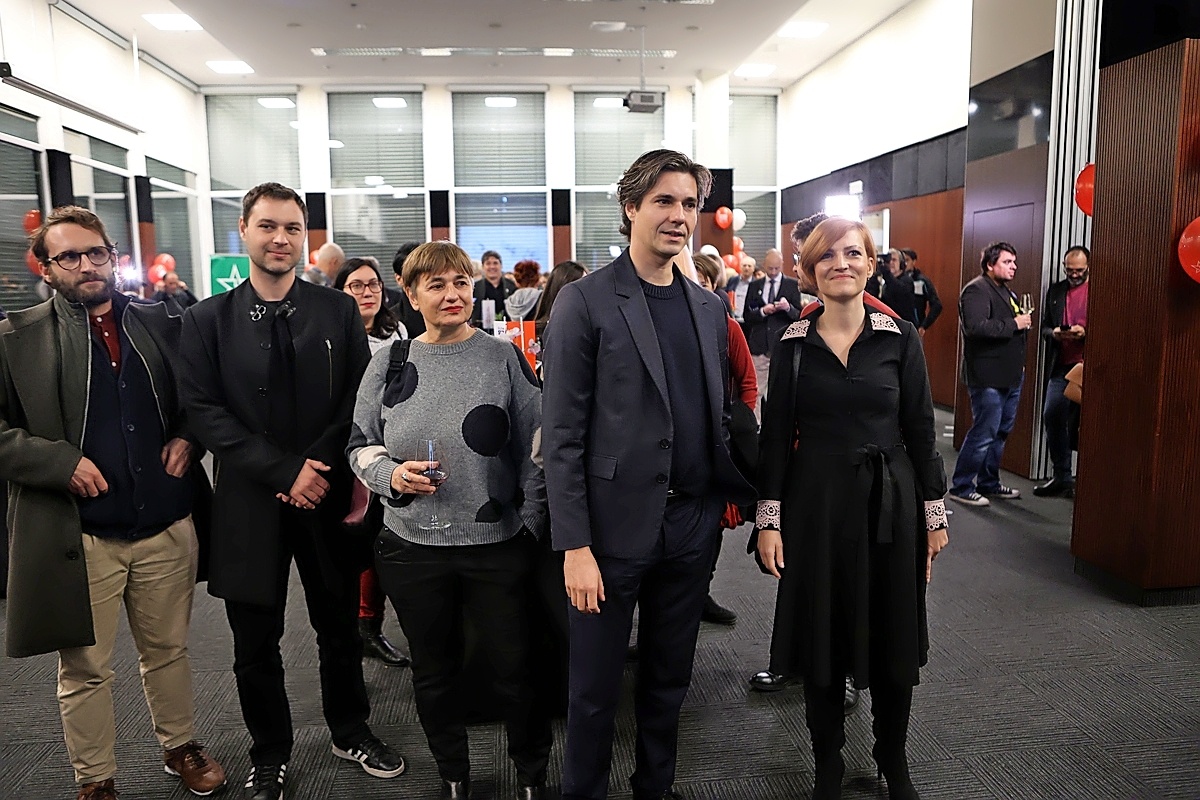 Stranko Levica danes zapustilo 23 članov - Primorske novice