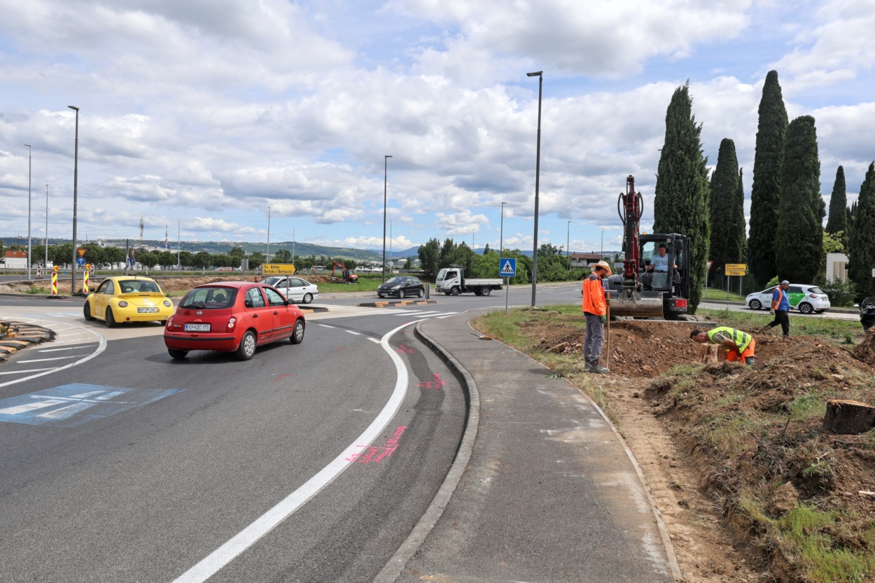 Obeta se mesec dni gneče med Bertoki in Koprom (FOTO) - Primorske novice