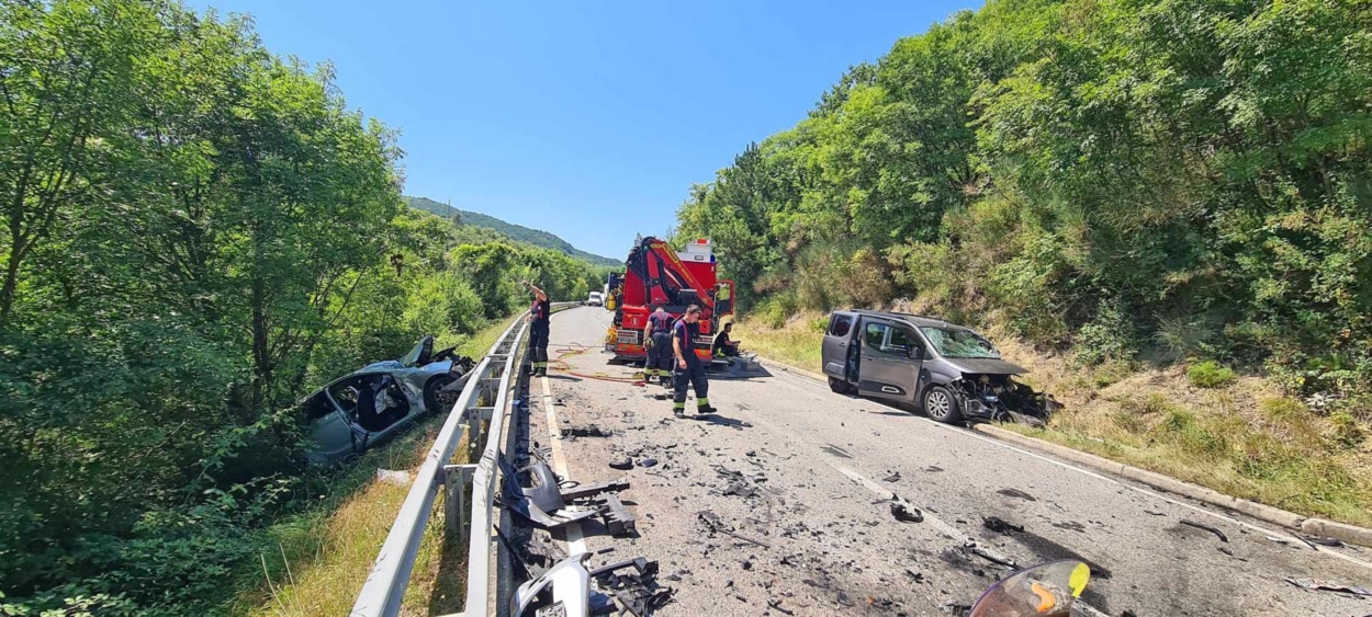 V čelnem trčenju pri Kubedu umrl 66-letnik - Primorske novice