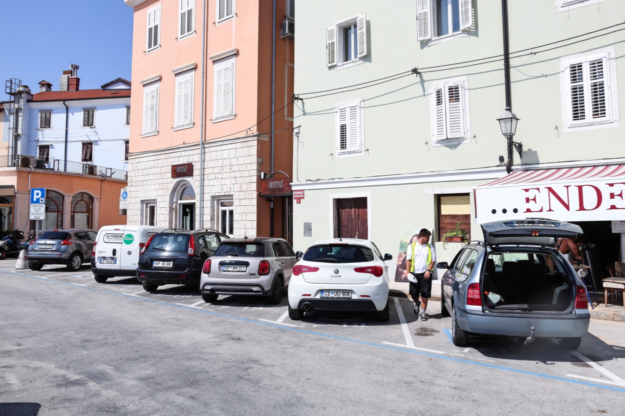 V Piranu v revizijo parkirnih abonmajev - Primorske novice