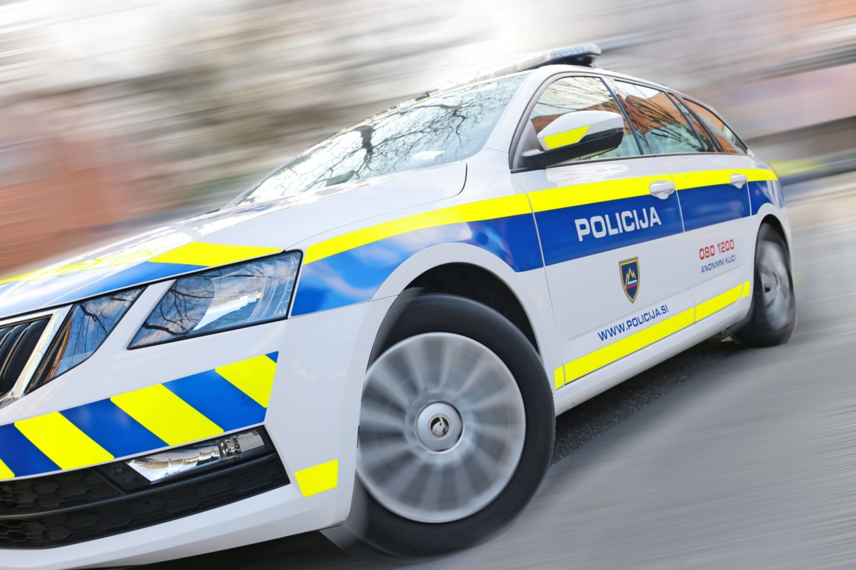 Ajdovščina: zadrogiran z avtomobilom bežal pred policisti - Primorske novice