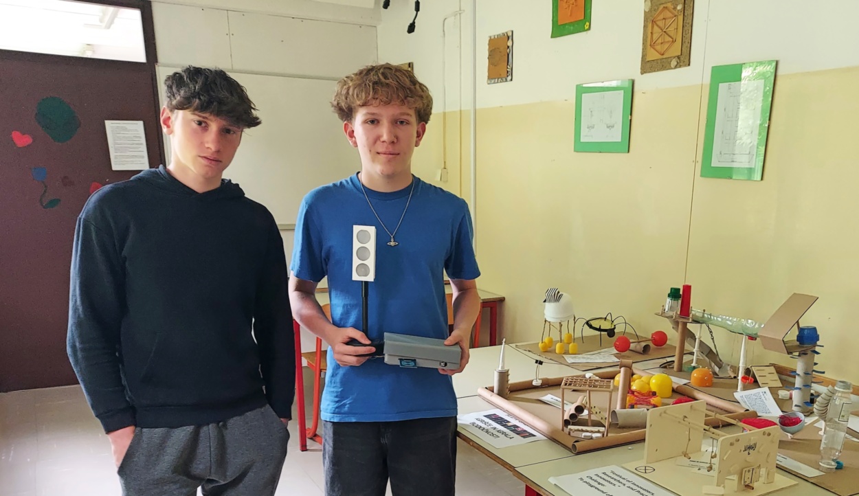 Vasja Jug in Rok Susič s pametnim semaforjem za ranljive skupine ...