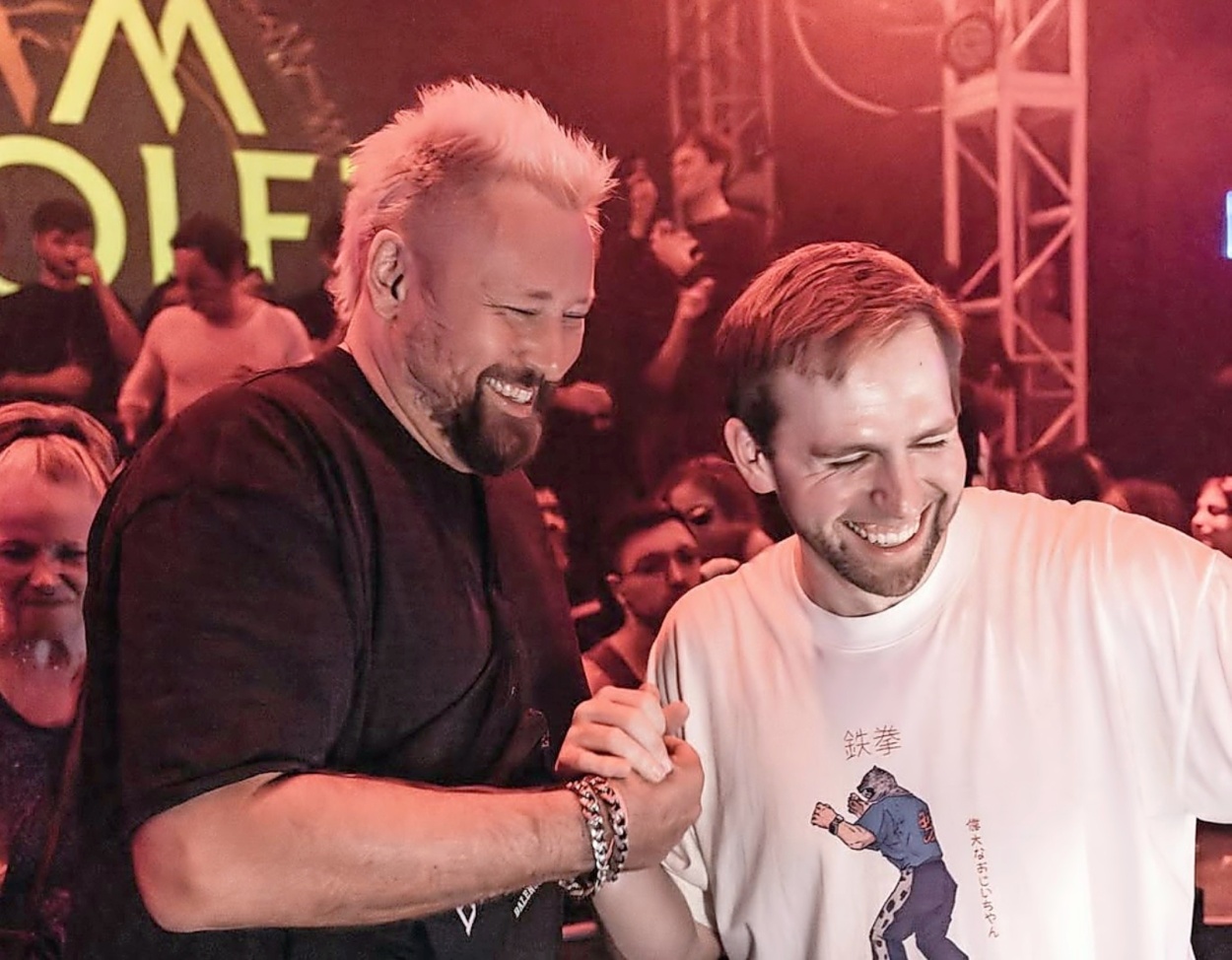 Kdo je Sam Wolfe - vzhajajoča zvezda techno scene, ki bo ob Umeku zasijala v Kopru? - Primorske ...