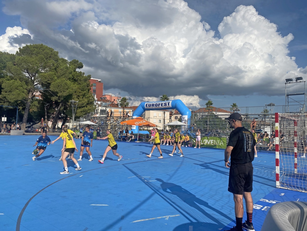 Eurofest v Koper privabil na tisoče mladih rokometašev (FOTO ...