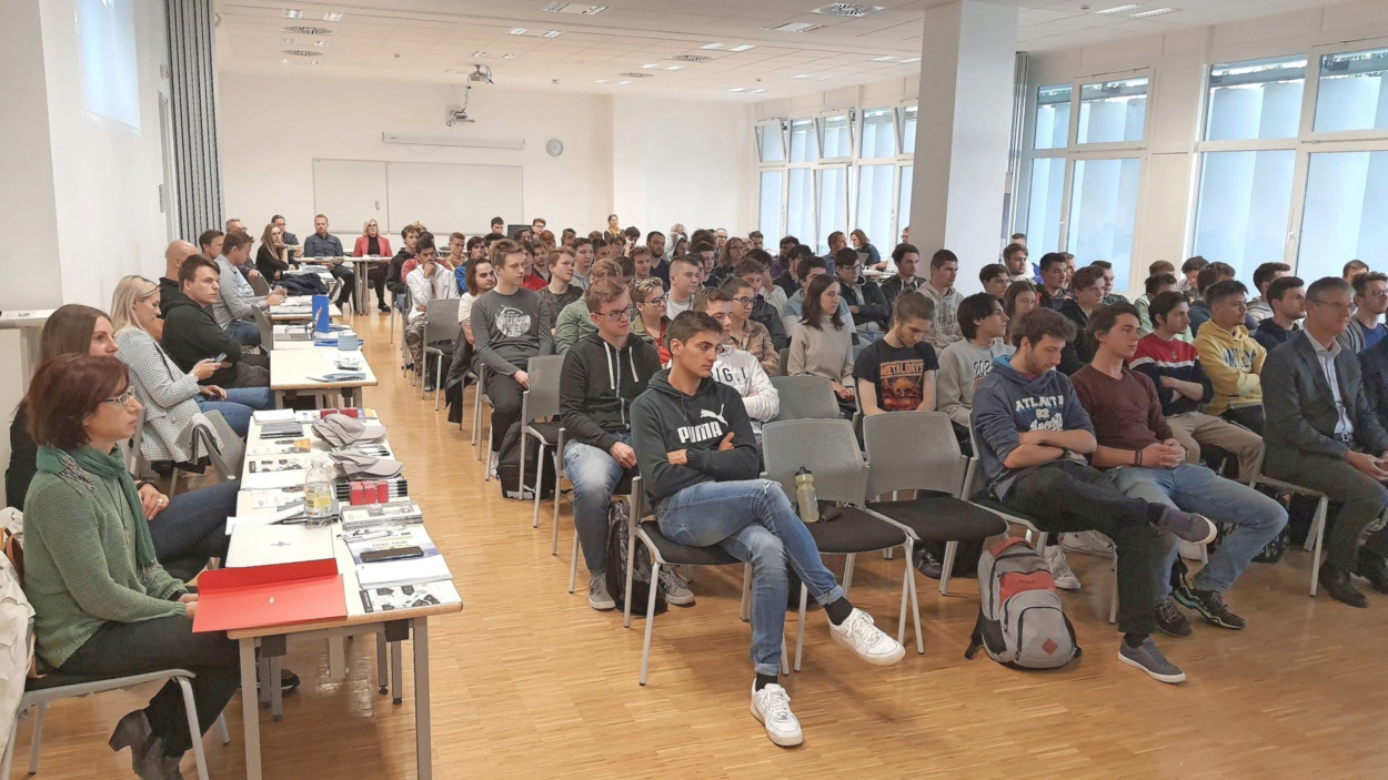 Najprej na prakso, nato zaposlitev - Primorske novice