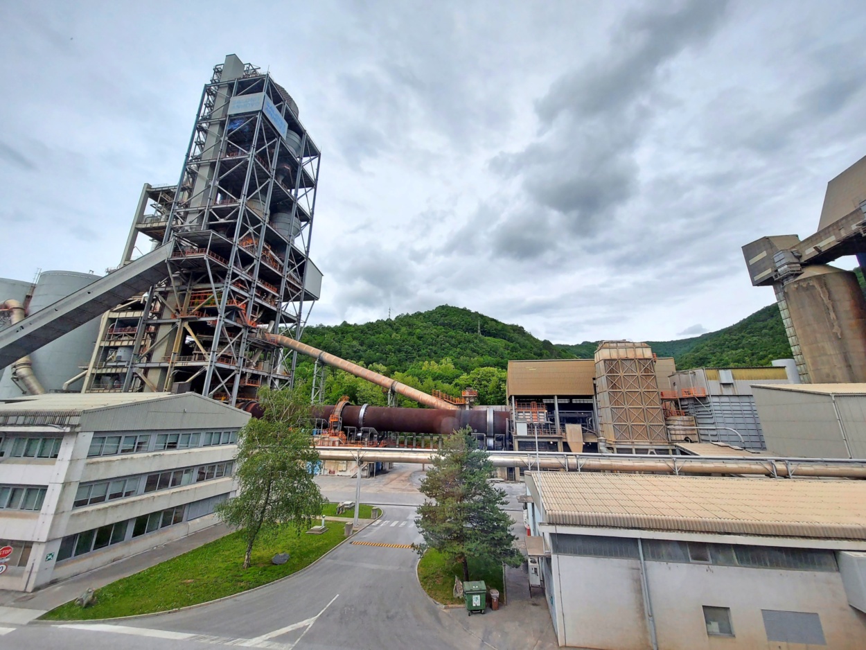 Salonit Anhovo po novem Alpacem Cement Slovenija - Primorske novice