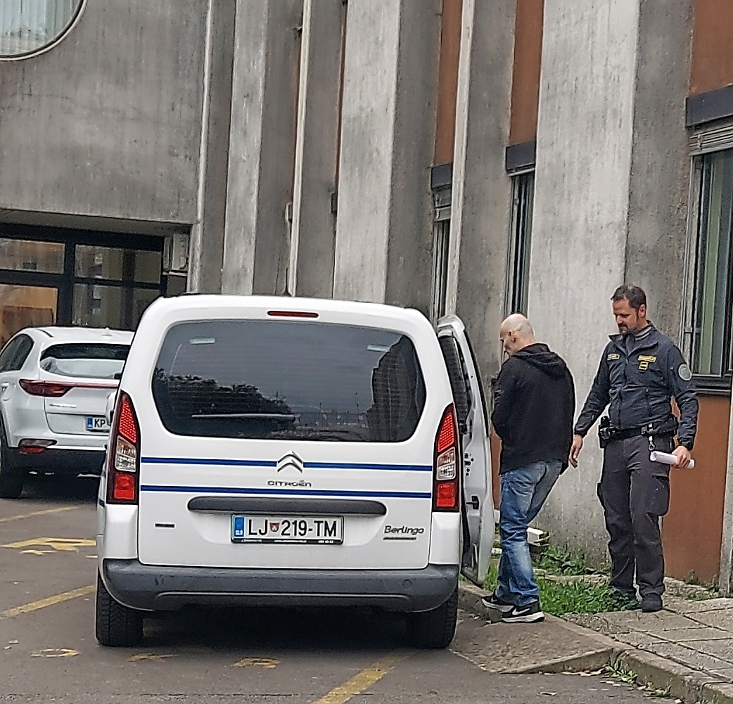 V zaporu bo pet let in pol - Primorske novice