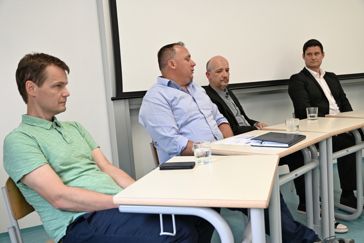 Stoodstotne kibernetske varnosti ni. Za varnost na spletu lahko največ ...