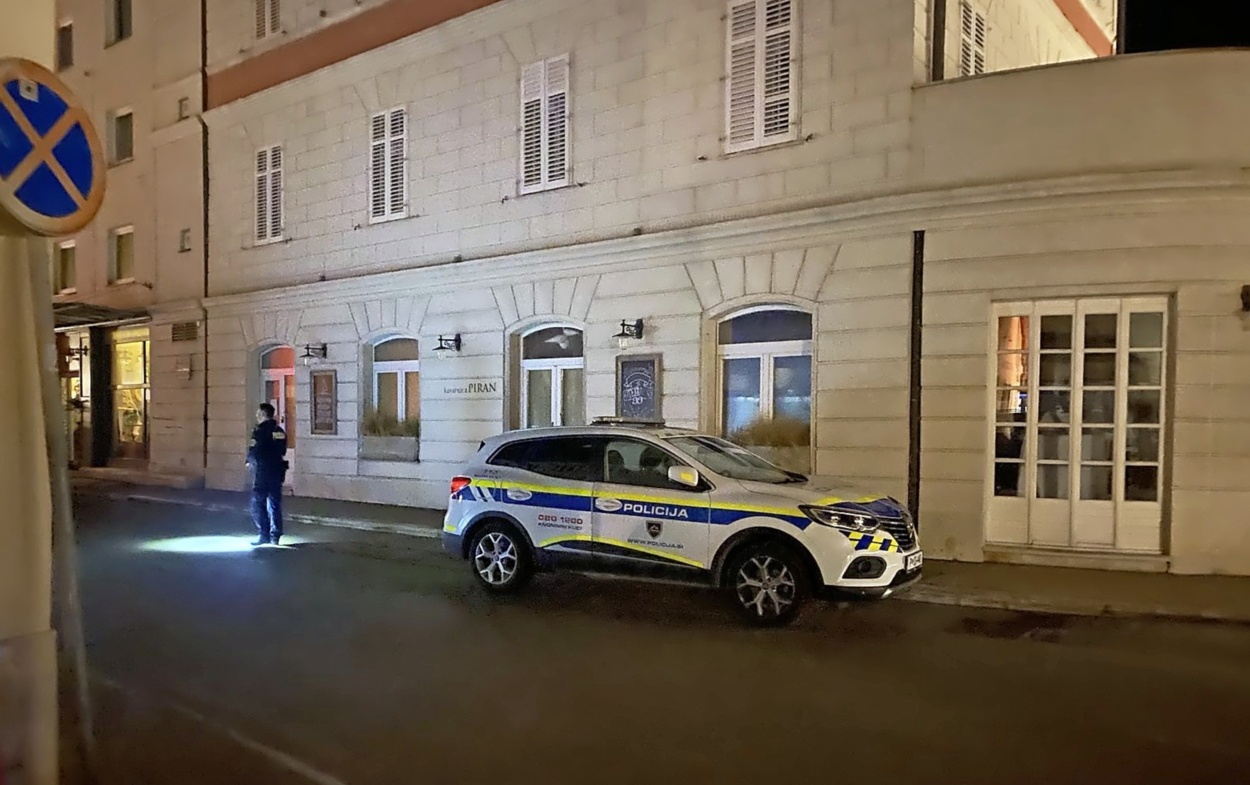 Znanec ga je s pištolo ustrelil v nogo - Primorske novice