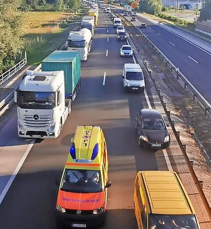 Romun po reševalnem pasu sledil rešilcu - Primorske novice