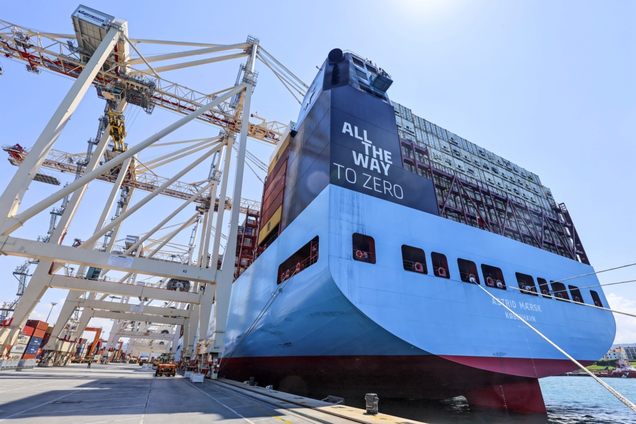 Kontejnerska ladja na 'zeleni' metanol prvič v Kopru - Primorske novice