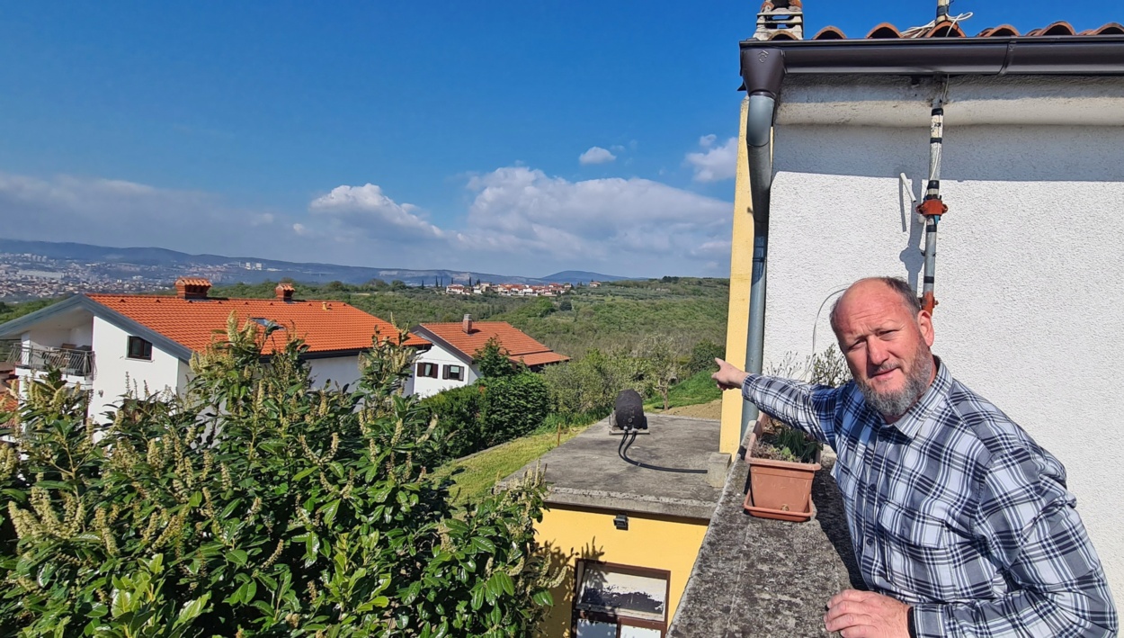 Najprej razpoke, zdaj domačine skrbijo še presahnjeni vodnjaki ...