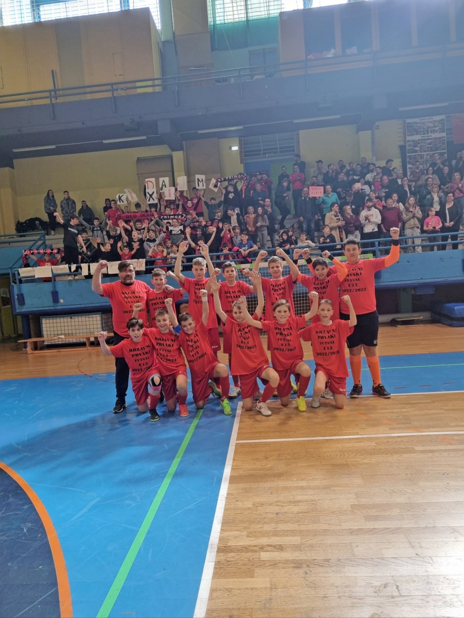 Kixu zlato, Bronxu srebro - Primorske novice