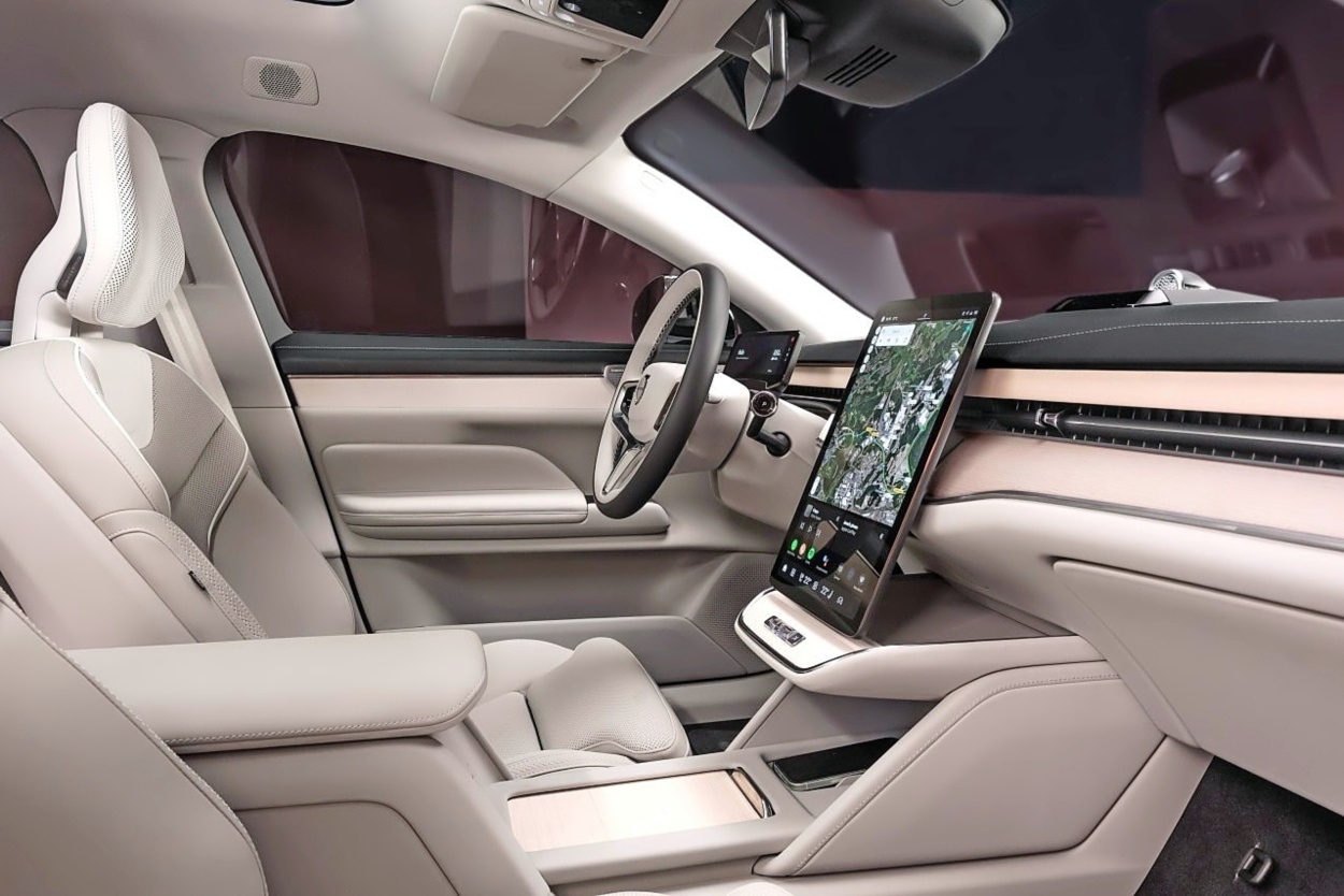 Volvo ES90: Električna limuzina s primerno velikim dosegom - Primorske ...