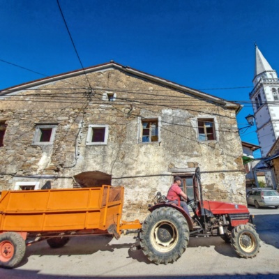 Goče, slikovita vas sredi rodovitnih vipavskih gričev - Primorske novice